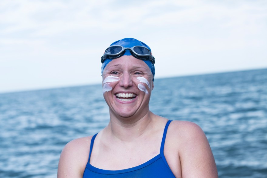 She Did it!! Ultra Marathon Swimmer Sarah Thomas Completes 47.5-Mile ...